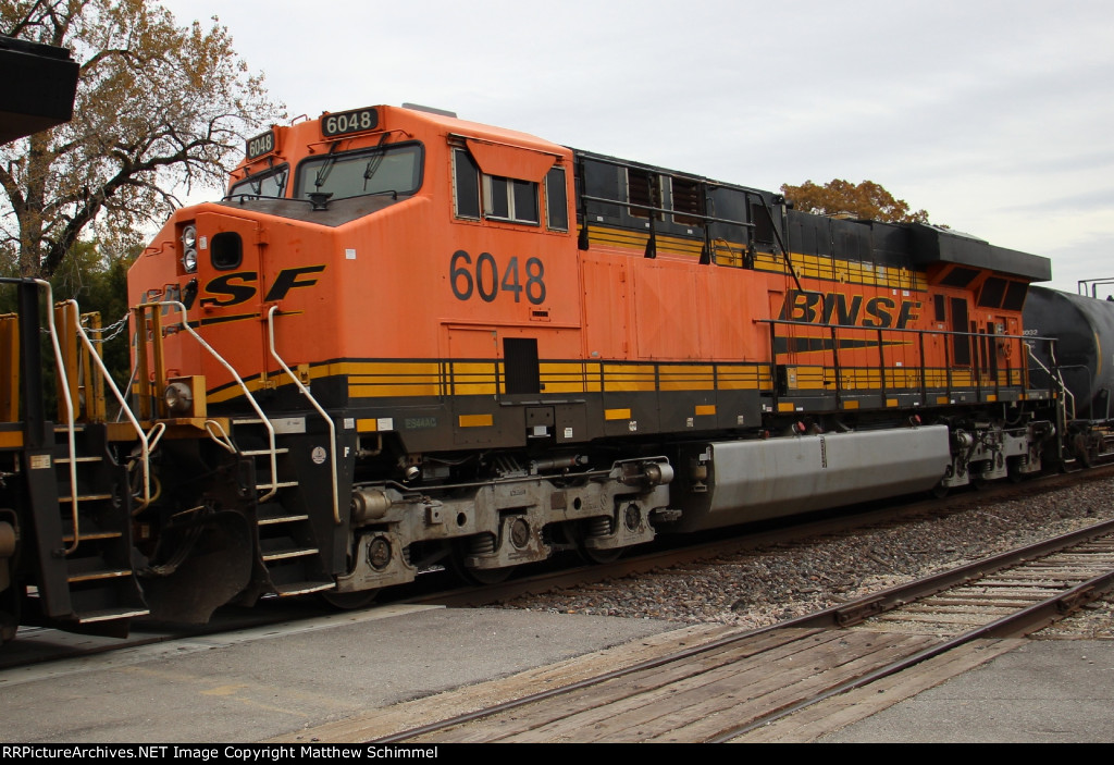 BNSF 6048